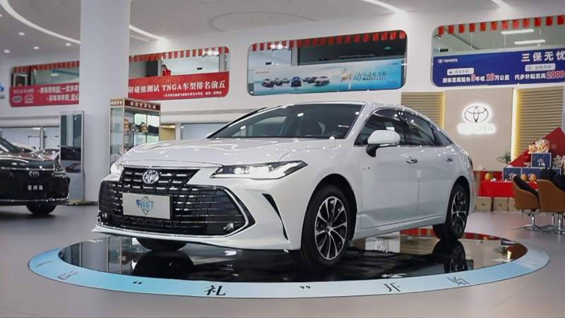 智能时代如何选车?看一汽丰田全新亚洲龙“智美再进化”