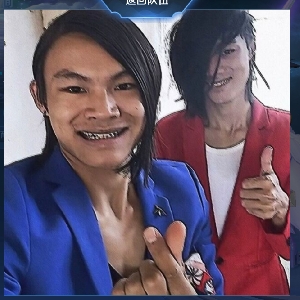 努力买飞机 