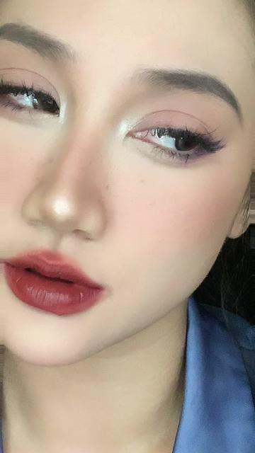 这个修容盘一定要给我冲!粉质感细腻不飞粉,又好上色!黄皮自用1号色