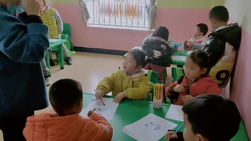 GT教育幼儿画画班#课堂实录 #认真的样子真可爱 #孩子们棒棒哒