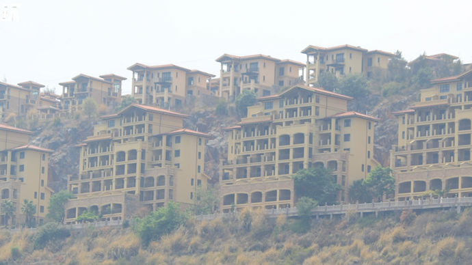 昆明阳宗海岸边一别墅群烂尾十年,落马官员仇和曾站台