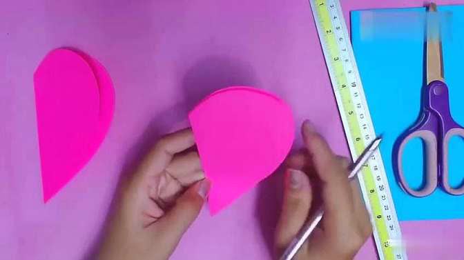 手工DIY:怎么剪心形卡片