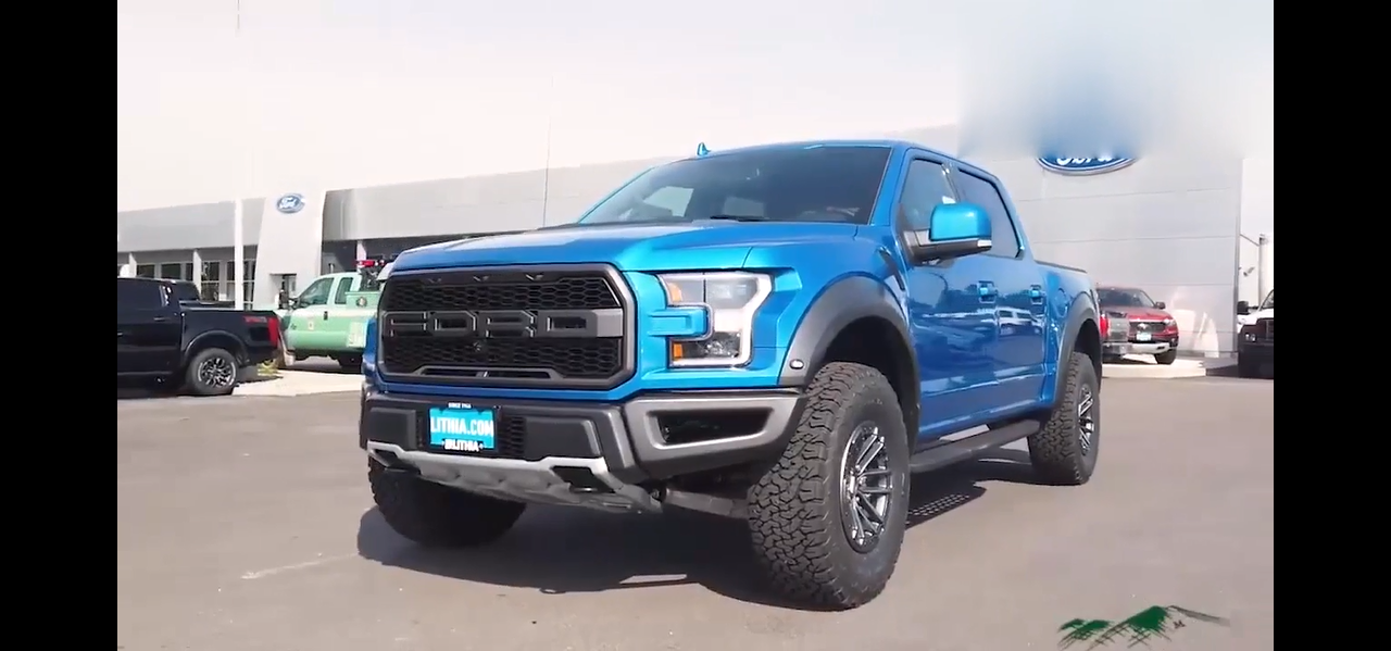 2019款福特猛禽F150到货,越野级皮卡王者,外观造型太霸气了!