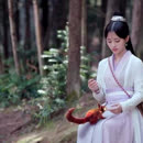 喜欢吃苹果的公户伶俐 