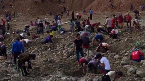 翡翠原石:开切莫西沙的种水料是否会给我们惊喜?