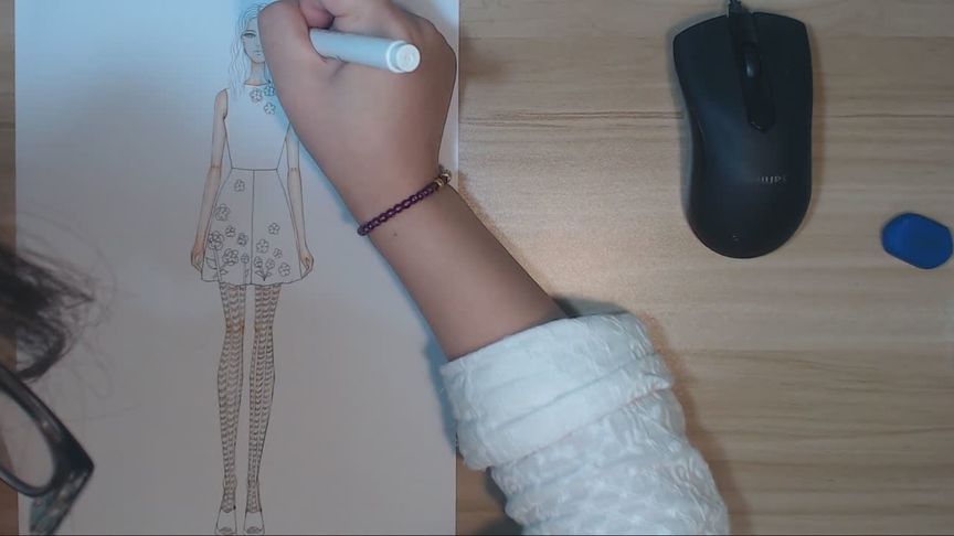 手绘怎么画服装设计稿