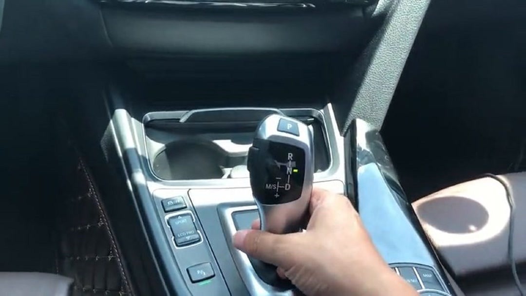 自动挡跑高速用“S”档还是“D” 档?老司机:再讲一次,记好了