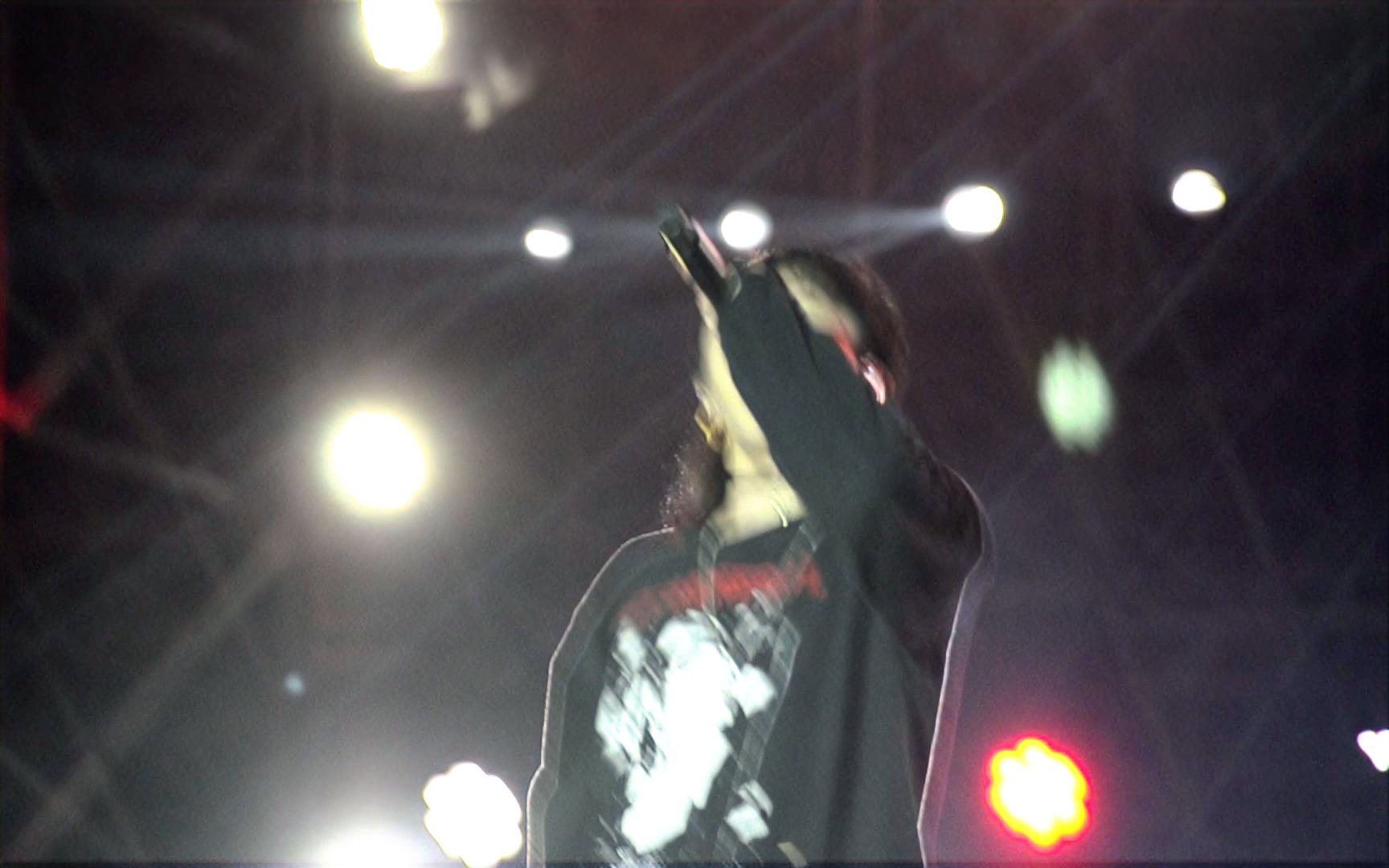 【华晨宇】20180430上海滴水湖音乐节《我管你》