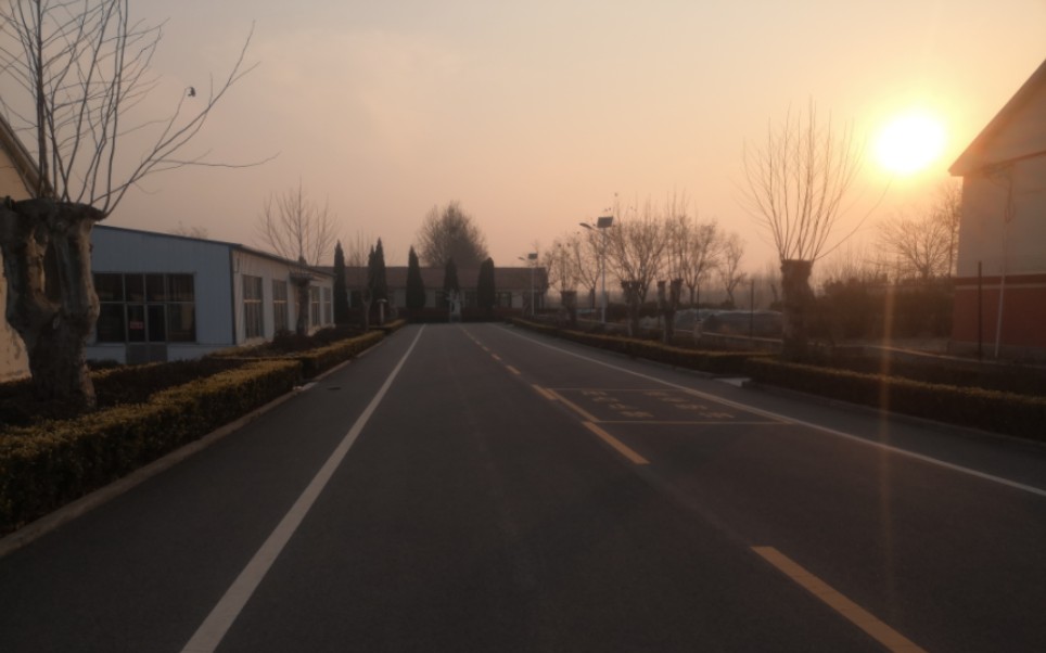 以前上初中的学校,现在都是楼啦