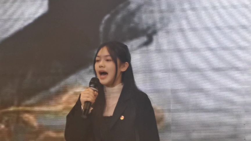 双峰县举办“新时代好少年,红心向党”演讲朗诵比赛