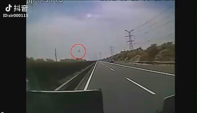 向人民英雄致敬