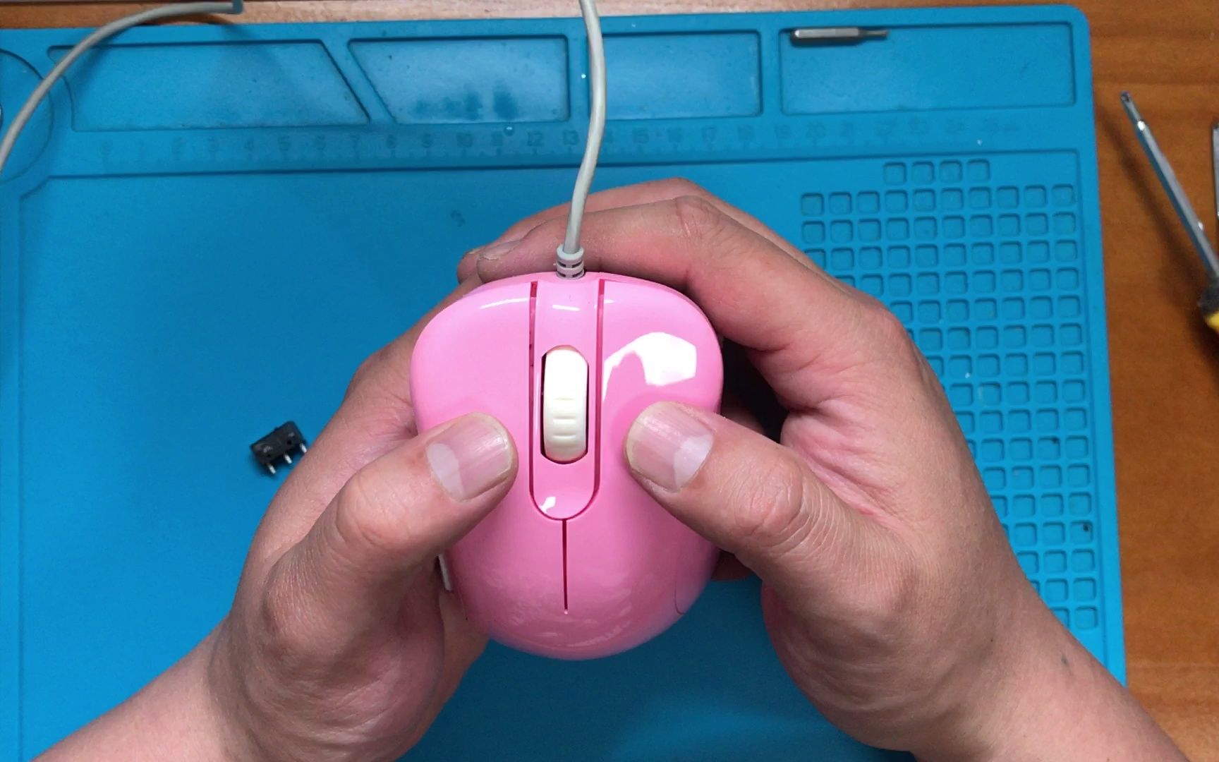 ...EC2-B游戏鼠标 拆解 维修 更换左右按键微动曼巴8.0微动 完美修复!