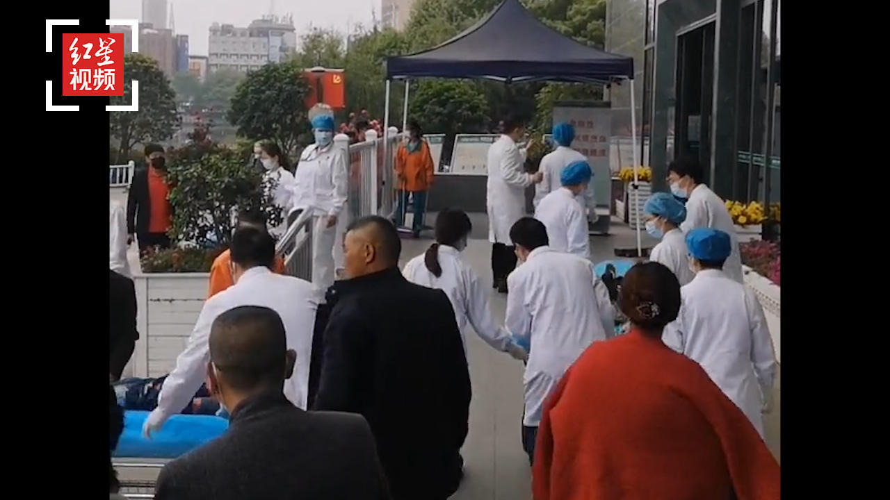 网曝湖北一幼儿园校车发生侧翻 多名儿童受伤送医就诊 校方回应