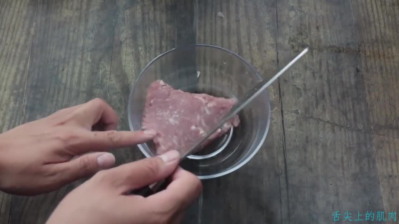 火腿肠的做法,不用灌肠机,在家也能做,营养又卫生