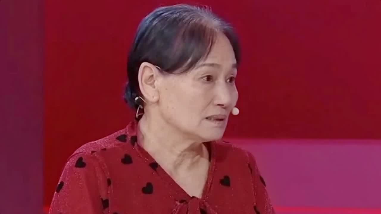 女子苦寻恩人40年,门开后一封信让她落泪,结局太暖心