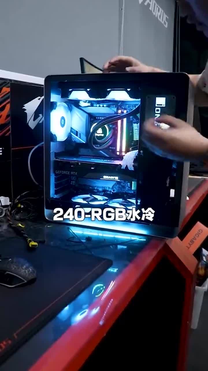 电脑怎么挑选你说这位大哥在想什么