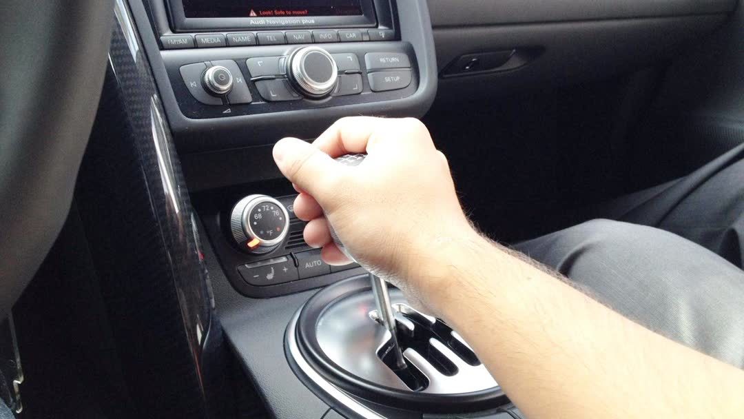 买手动挡的是穷人?老司机告诉你手动自动到底哪个好!