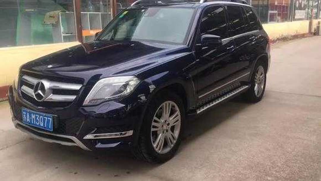 12年12月份奔驰GLK300,全时四轮驱动系统,全景天窗,电尾门。
