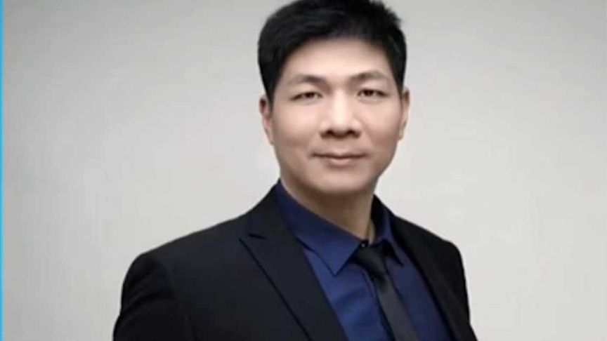 女子咨询房产纠纷,来咨询律师,爱人有权利私自处理房产吗