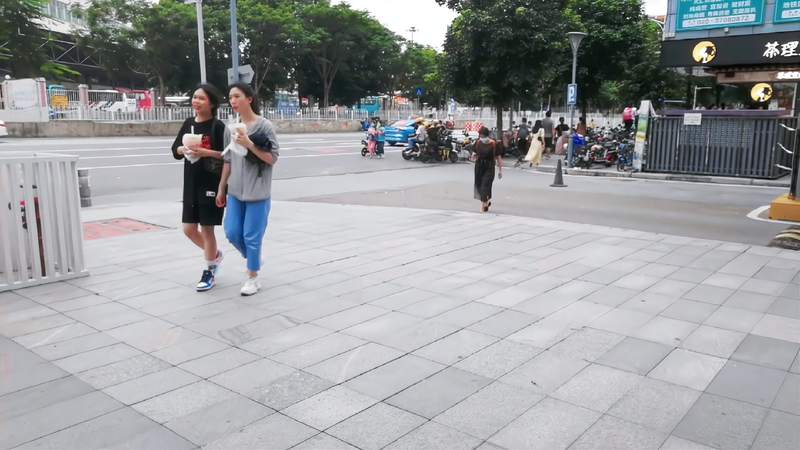 现代的年轻人,跟旧社会的年轻人比,有什么不一样