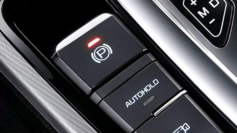 自动驻车怎么正确使用?很多车主不敢用,白白浪费好功能,抓紧学