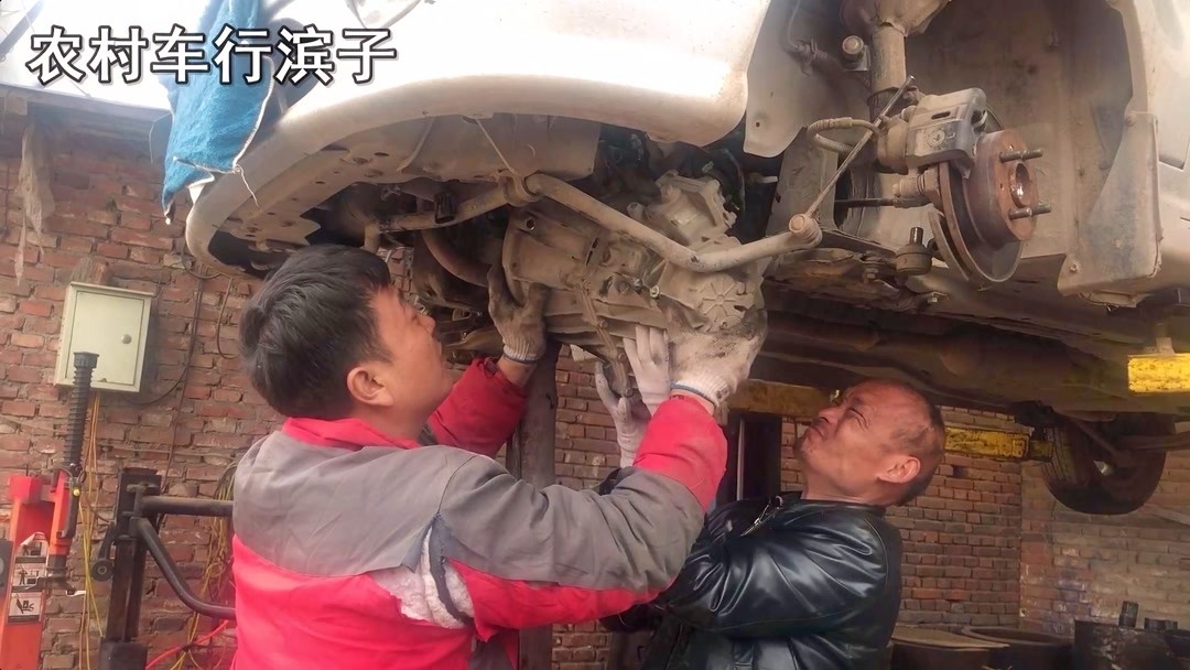 真是一个大工程,实拍更换离合片全过程,告诉你怎么预防刷离合片