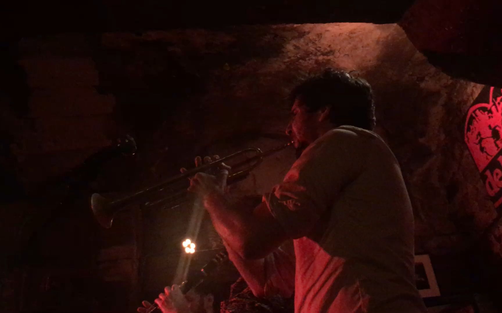 ߇�߇�我在法国感染新冠了!意外中招.奥密克戎症状?自愈.