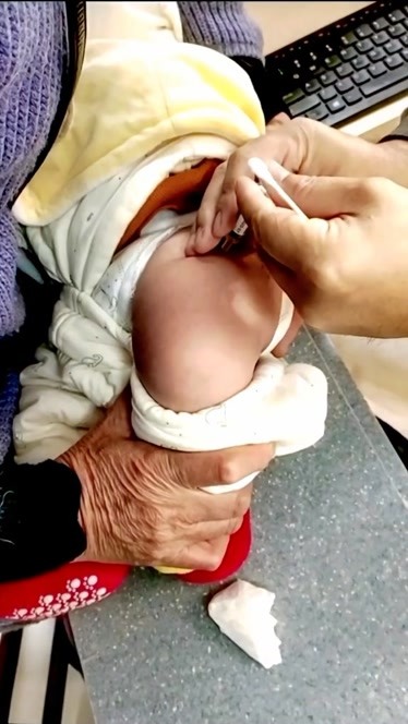 这次的预防针是免费,要前的预防针安全,还是不要前的预防针安全#宝贝...