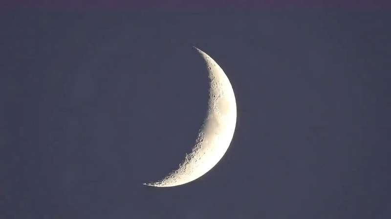 长焦相机拍摄月亮土星木星火星!土星环夜空中被清楚拍到