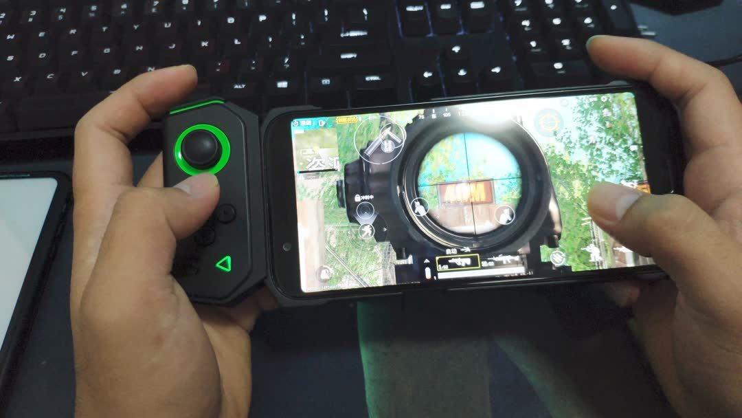 泷战解说:黑鲨二代手柄匹配的人都是模拟器,这还怎么玩啊!