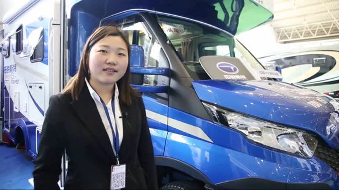拓锐斯特进口依维柯C型房车,匹配八速自动挡,车内配有洗衣机!