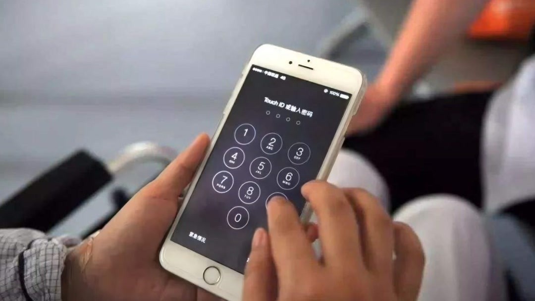 收到这样的短信不要犹豫赶紧删除,全是套路!骗子骗钱没商量