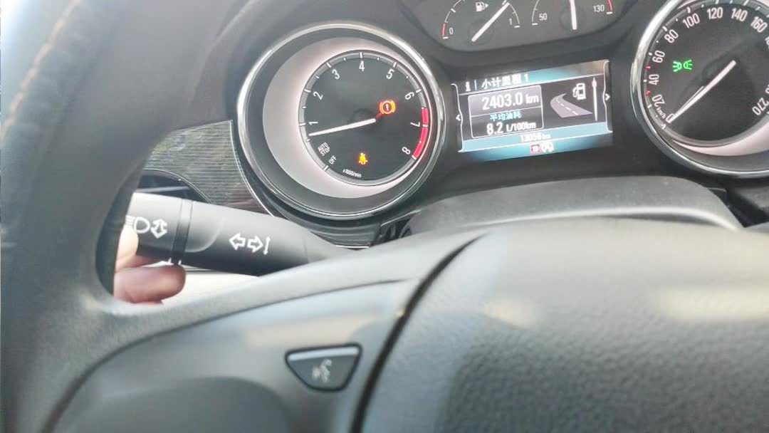 2分钟教会你如何正确使用汽车灯光,新手们赶快来学学,驾考项目