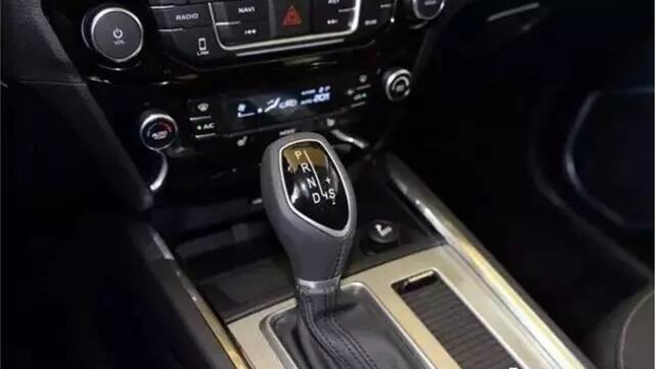 自动挡掉挡咋回事?大多数人搞错了,爱车寿命减少好几年