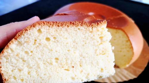 家里有电饭煲的,必定要试试做蛋糕,比烤箱还简单,太好吃了