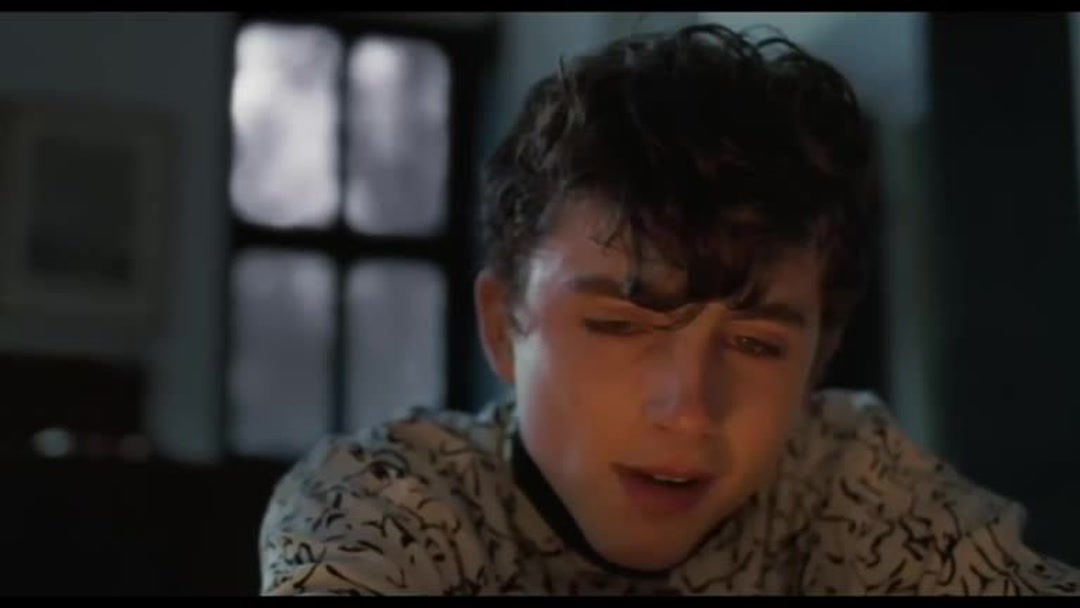 电影 请以你的名字呼唤我 片段 - 影视原声