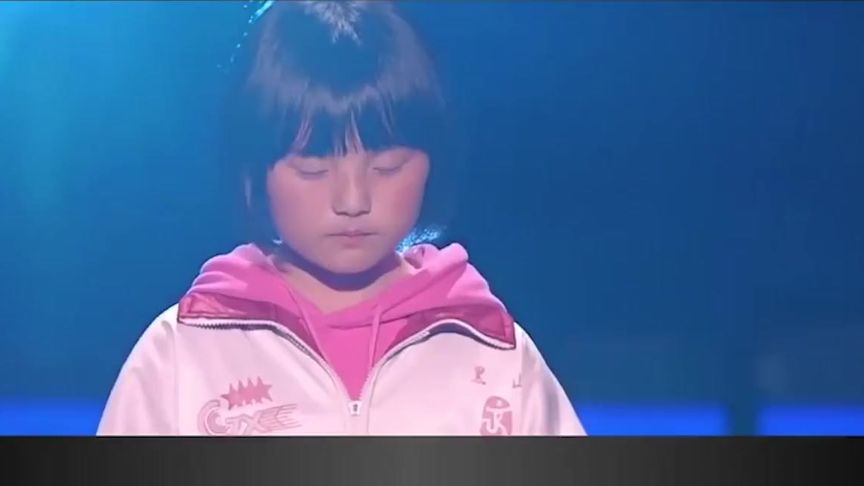 韩甜甜翻唱《你的答案》,天生干净细腻和甜美的嗓音感动人!