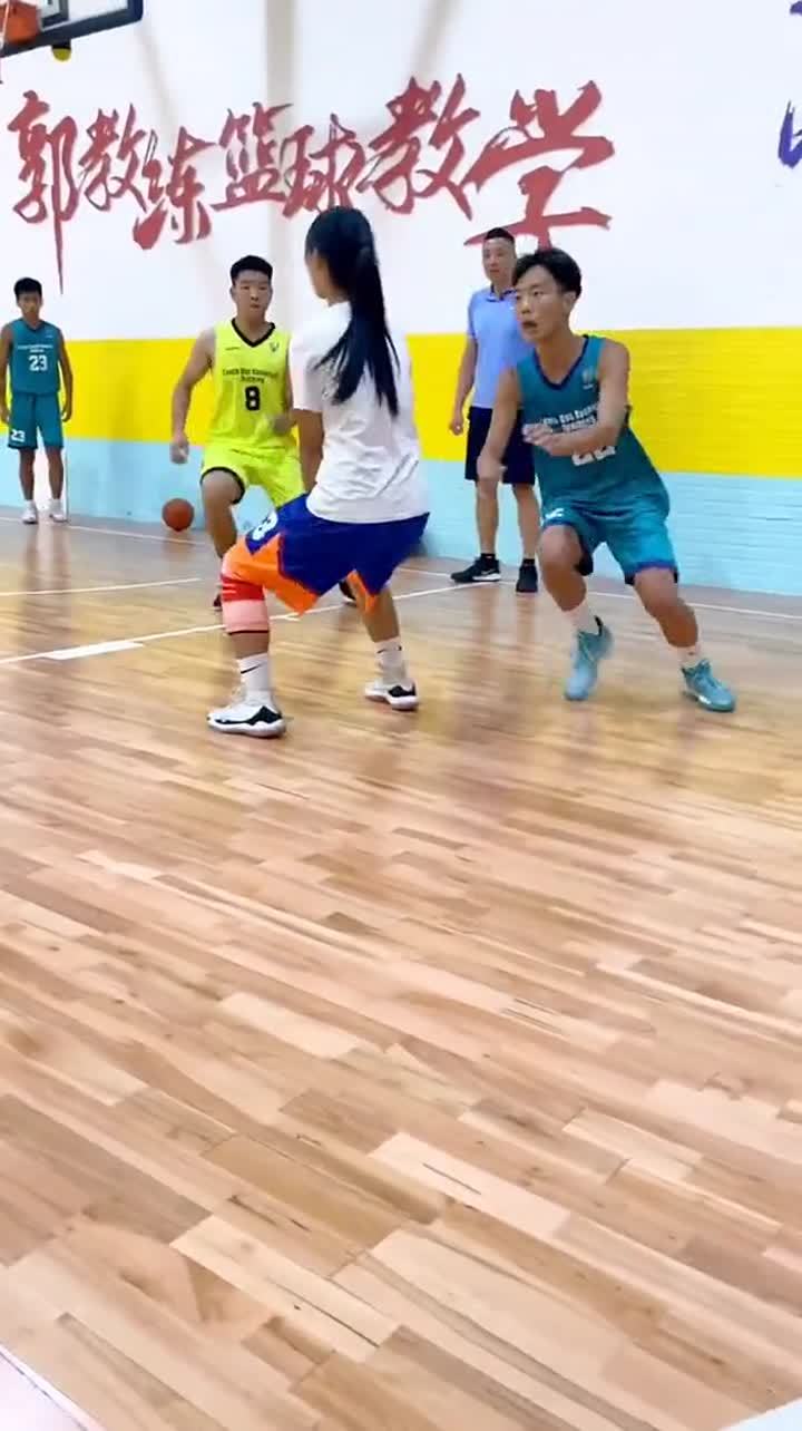 ...记住反复训练就可以形成习惯和本能#篮球#体育#篮球教学#是时候...