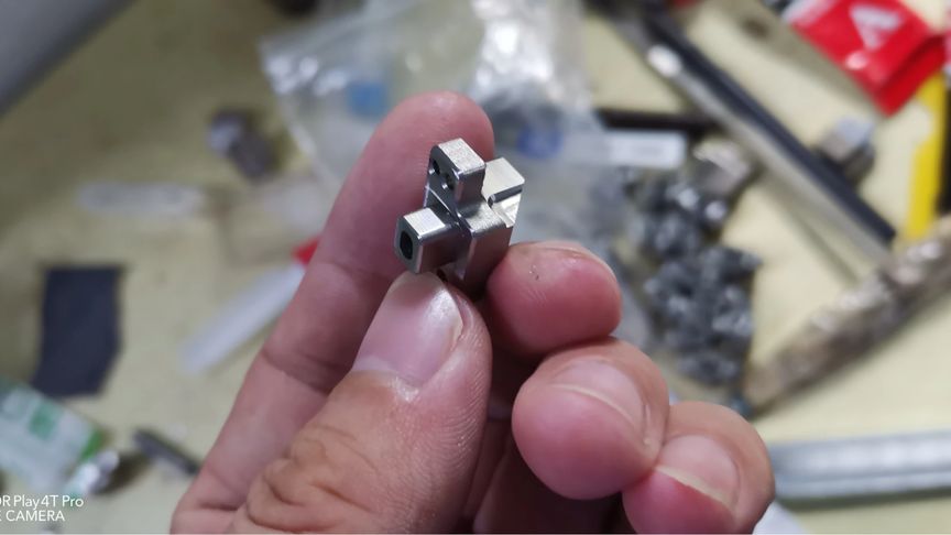 材料费不足5元钱的不锈钢,价格好几百,就是加工要求太高!