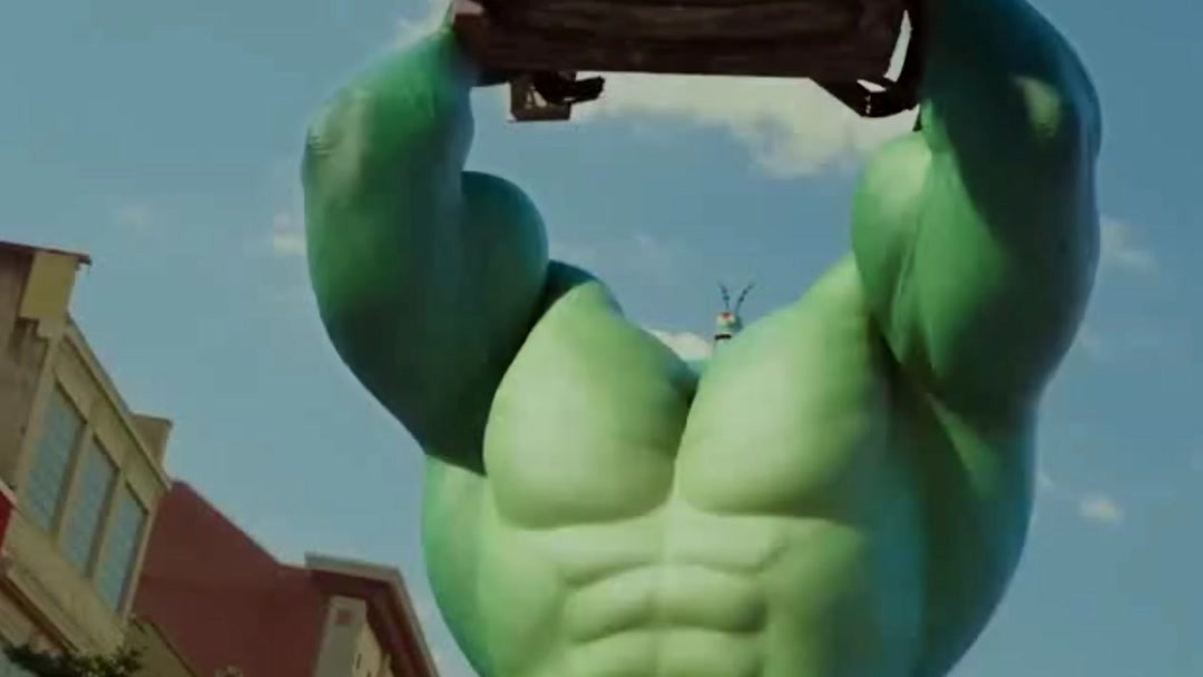 海绵宝宝:痞老板变成巨人,救下海绵宝宝,举起海盗船