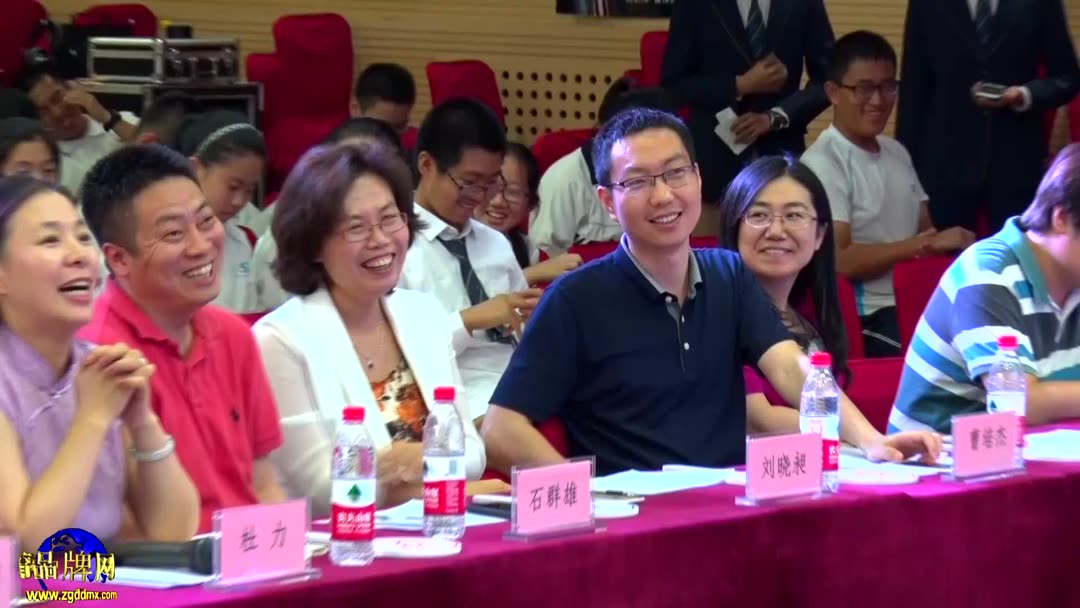 五十七中“1+3”科技创新实验班的未来企业家课程项目路演展示