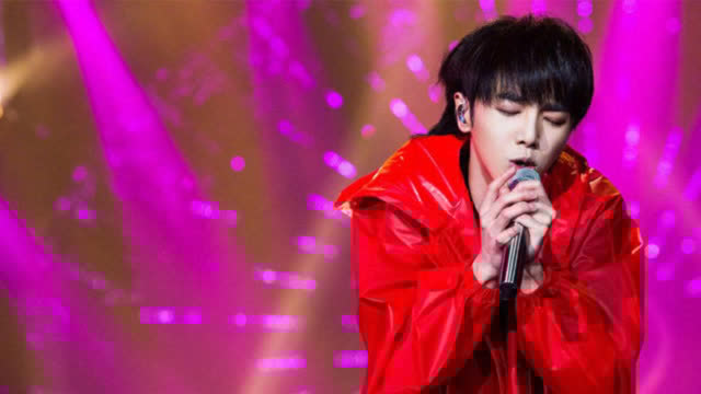 华晨宇演唱会现场,用迷人的声线演唱寻天籁之音,太动听了