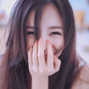 来点鸡汁呀 