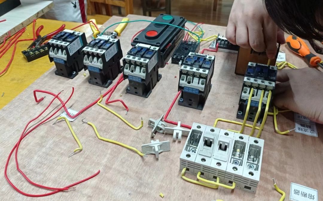 西安哪里可以报考电工证?