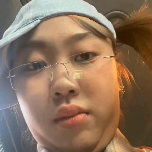 很困的小白米饭 