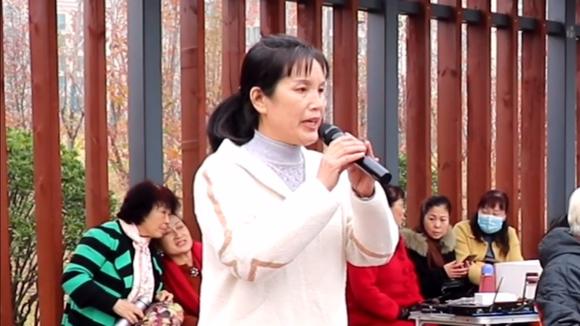 曲剧《三子争父》选段,清晨起他父子前去瓜园,演唱:史雪琴