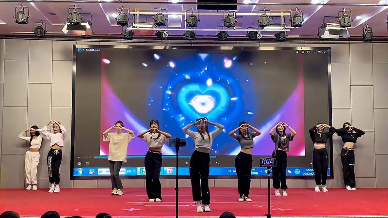 校园晚会学生舞蹈