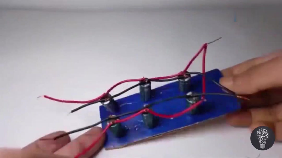 制作一个发电机,成就一个灯泡!