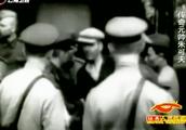 贝利亚与斯大林,一手炮制“卡廷森林惨案”,处死大量干部群众