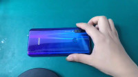 华为荣耀 20i手机拆解,掌握这几个操作技巧,换电池换尾插不求人